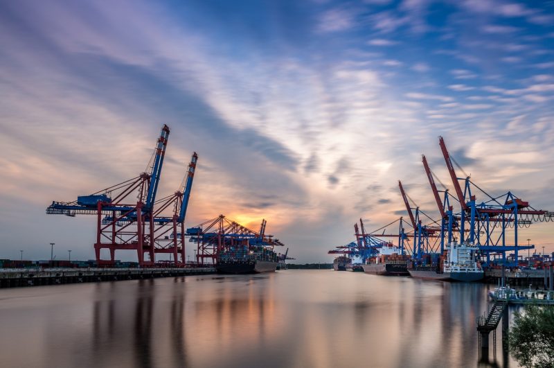 24-hour warning strike at German ports due to bargaining dispute ...